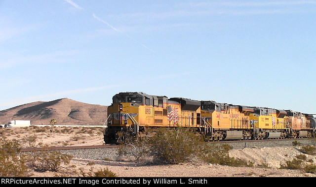 WB Manifest Frt at Erie NV W-MdTrnSlv -3